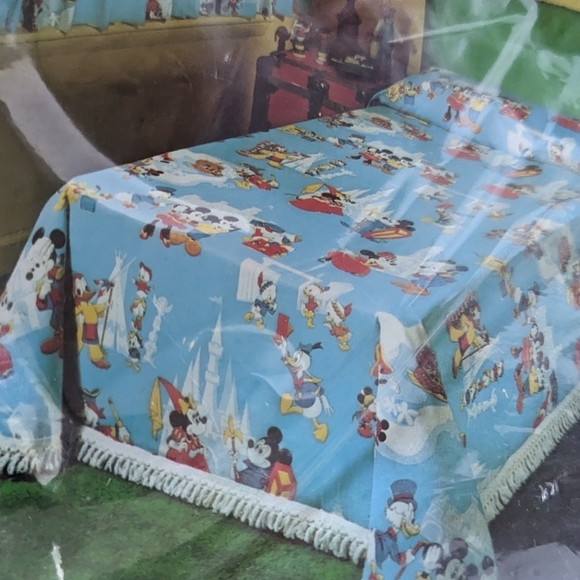 Vintage | Bedding | Vintage 7s Disney Magic Kingdom Mickey Minnie ...